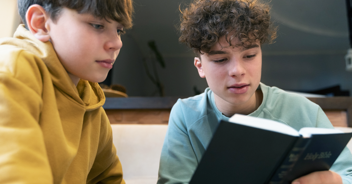 8 ways to read Scripture together in your youth ministry during Lent